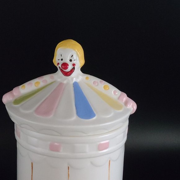 unbranded | Kitchen | Vintage Home Kitchen Cookie Jar 85 Tall Circus ...